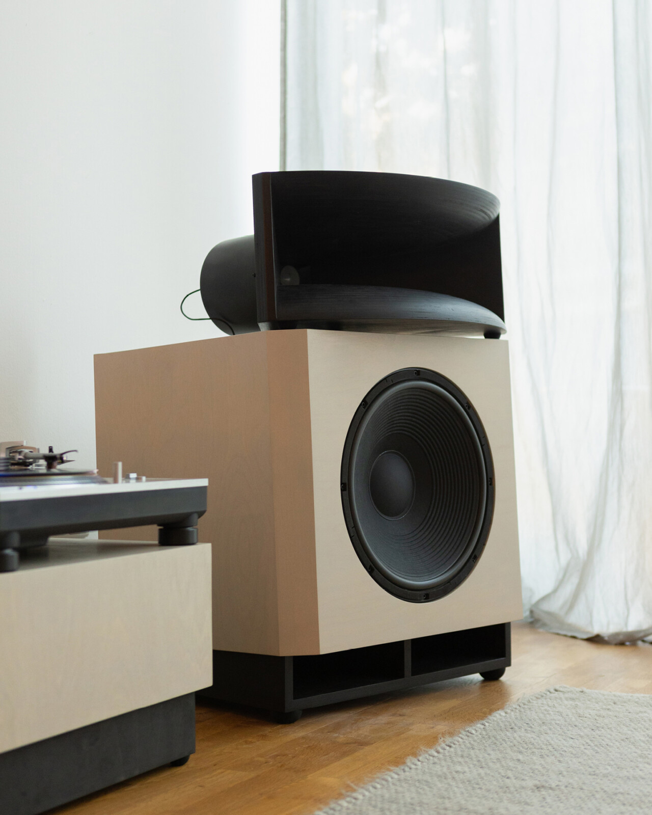 new fidelity & JJ-Boooth - JJ.8.1 Monitor